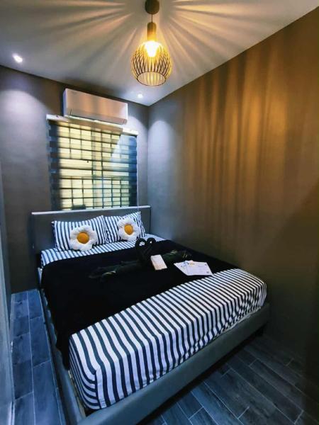 Marcus Tiny House - Grey In Cabanatuan City - Philippines