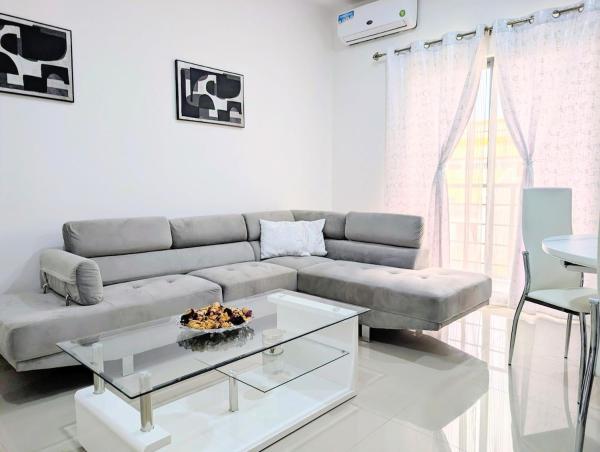 New 2bdr Apt In Achada St Antonio - Fast Wi-fi & Ac - Praia
