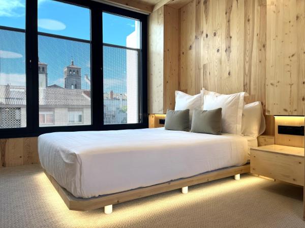 Vtz Minimal Suites - Zaragoza