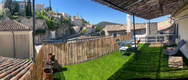 Studio Et Terrasse Avec Vue Sur La Veille Ville - Vaison-la-Romaine