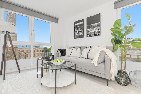 Leeds Dock, Stylish 2 Br Apartment, Free Parking, Close To Leeds City Centre - Leeds