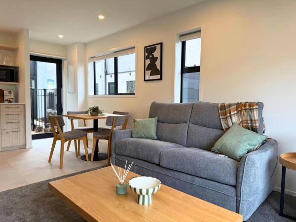 Wellington Retreat With Private Courtyard - Porirua