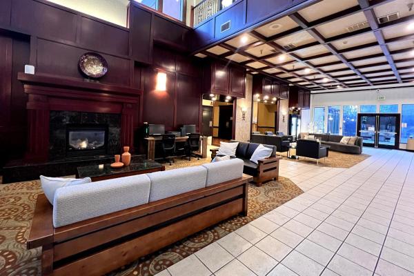 Ramada By Wyndham Tukwila Southcenter - Burien, WA