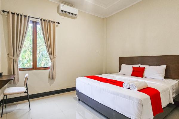 Reddoorz At Grand Cimanggis - Giacarta