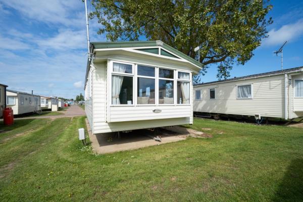 8-berth Hemsby Retreat | Perfect Family Escape - Winterton-on-Sea