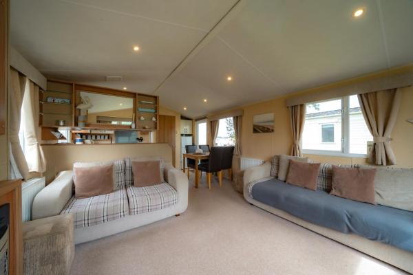 8-berth Hemsby Retreat | Perfect Family Escape - 