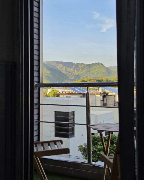 Stylish 2br Apartment With Balcony And Margalla View E-11 - Islamabad