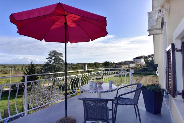Relaxing Retreat With Terrace - Salvore