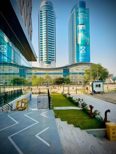 Elysium Pent House Signature Luxrious Apartments - Centaurus Mall Facing Islamabad - Islamabad
