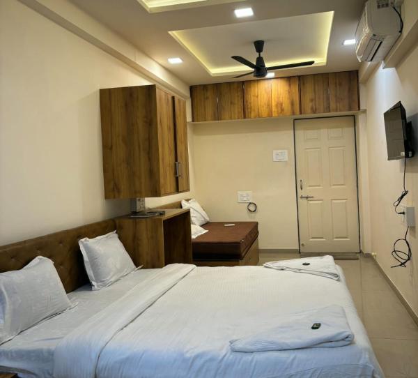 Supra'z Nest - Kolhapur
