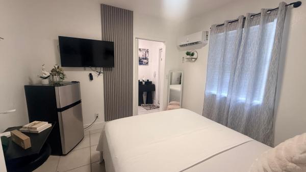 Guest Suite W Free Parking At 7 Min To Miami International Airport - Miami, FL