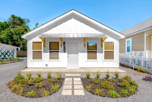 Duplex On Howard - Clare Suite - Biloxi, MS