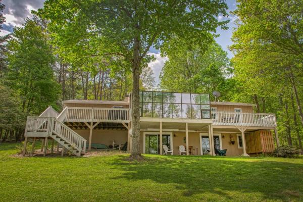 Lake Escape - Lakefront Home With Private Dock, Hot Tub, Game Room - Smith Mountain Lake, VA