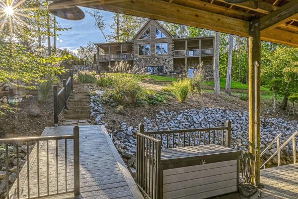 Cabin On The Cove - Luxe Lakefront Pet Friendly Cabin On 5 Acres With Huge Dock - Smith Mountain Lake, VA