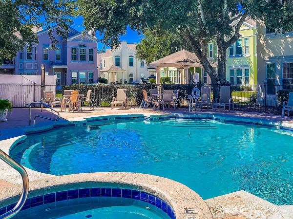 Legacy Villa 1702 - 2 Bedroom 2 Bath With Garage In Beachside Neighborhood - Gulfport, MS