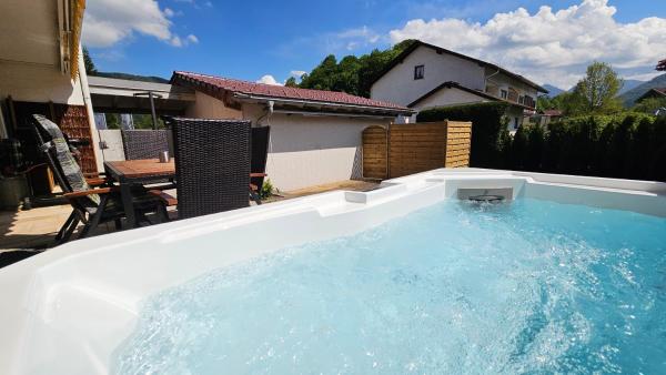Ferienhaus Mit Whirlpool, Familie Willkommen! - Chiemsee