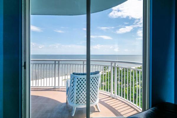 Spacious Beachview End Unit In Legacy Tower 2 -809 - 3 Bedroom 3 Bath Condo - Mississippi