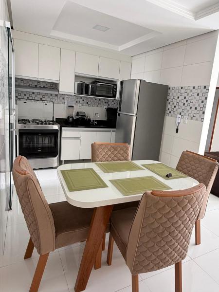 Casa Aconchegante 3-4 Quartos Com Ar Condicionado E Garagem - Bahia