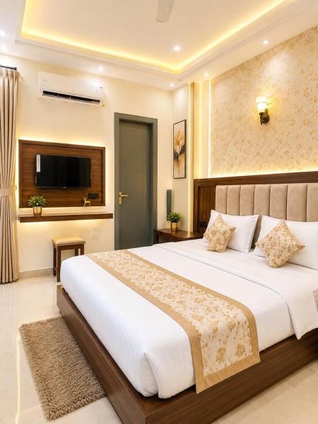 Hotel Crystal Blues - Vrindavan