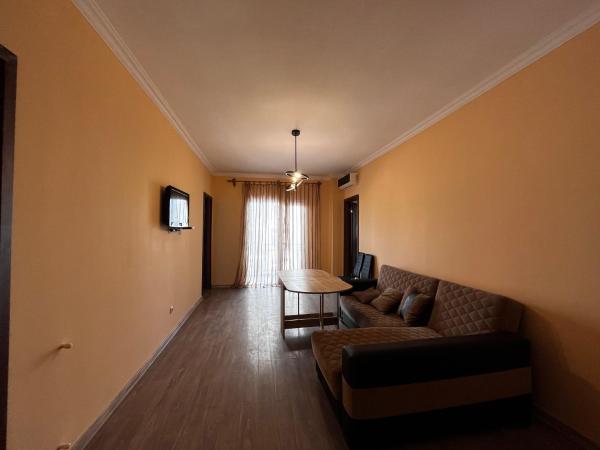 Big, Comfortable Apartment In Batumi Near The Sea - Batumi