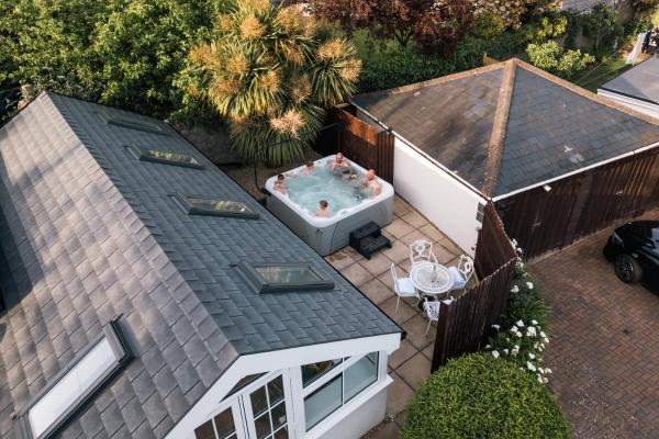Beach 600m • Sleeps 8 • Hot Tub • Pool • Dogs X2 - Teignmouth