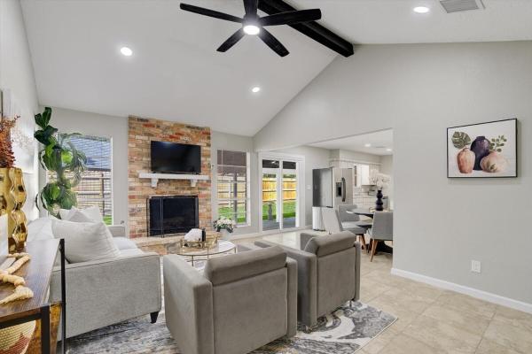 15 Min To Woodlands! Cozy, Modern Home - Spring, TX