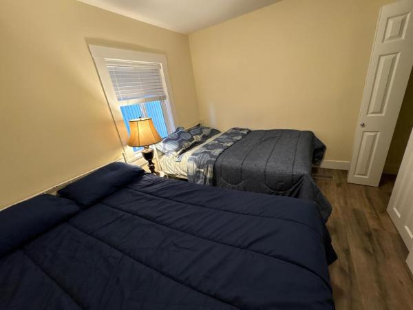 Vancouver Bungalow - Central Location, Downtown & Airport 15 Min, Free Parking - Vancouver