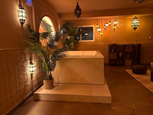 Oasis Con Piscina, Spa Privado Con Encanto Andalusí Y Jacuzzi - Cenes de la Vega