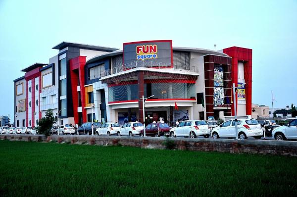 Fun Square Hotel - Sangrur