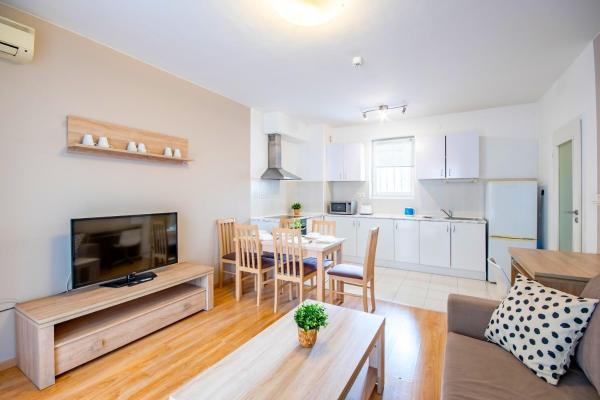 Prime Stay - Bright 2 Bedroom Family Apartment - Budapest
