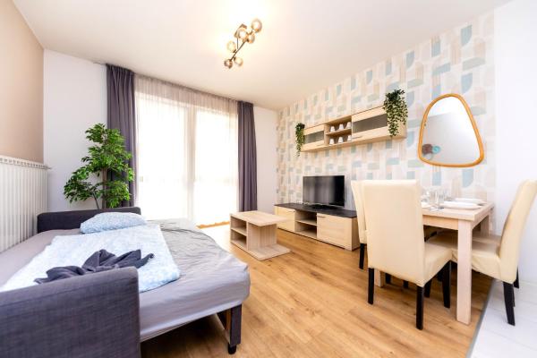 Prime Stay - Deluxe 2 Bedroom Family Apartment - Parking Included - Budapest