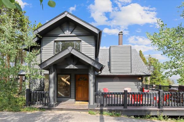 The Duck House Is A Charming Home With A Private Hot Tub - Breckenridge, CO