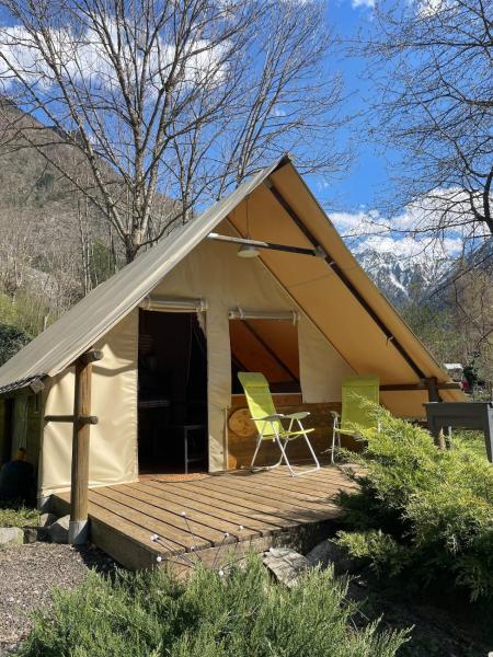 Tente De 4 Personnes En Pleine Nature - Valbonnais