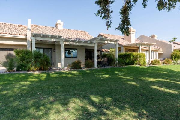 Palm Desert Resort Condo Golf & Pond Views - Palm Desert, CA