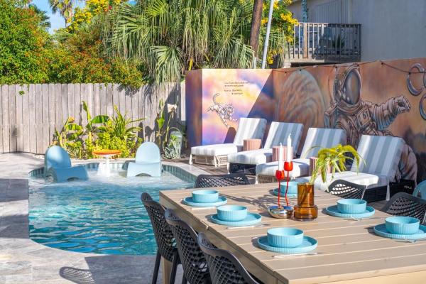 Venus D, Futuristic 2br, Pool, Near Beach - South Padre Island