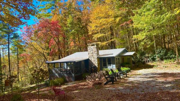 Beautiful Scenic View Of The Blue Ridge Mountains! - Cashiers, NC