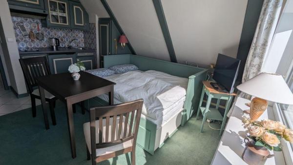 Mini-wohnung-mit-dachschraege-im-friesischen-stil - Sylt
