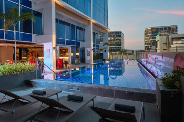 Radisson Red Cebu Mandaue - Cebu