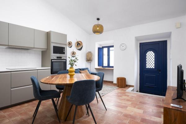 Trevo Laranja - Traditional House By Hd - Faro