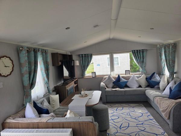 51 Denbigh 8 Berth Static Caravan - Wales