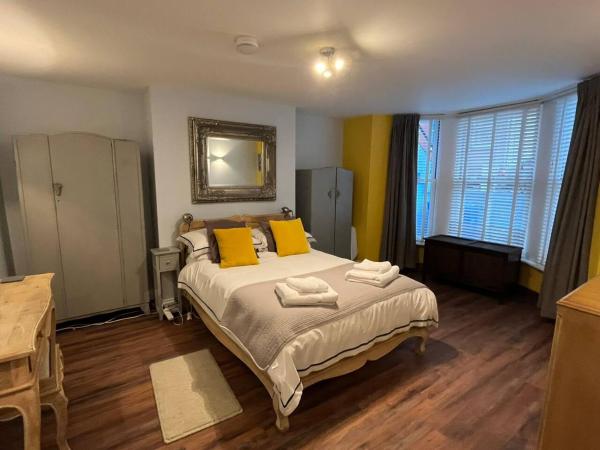 Seaside Hideaway - Free Onstreet Parking - Scarborough