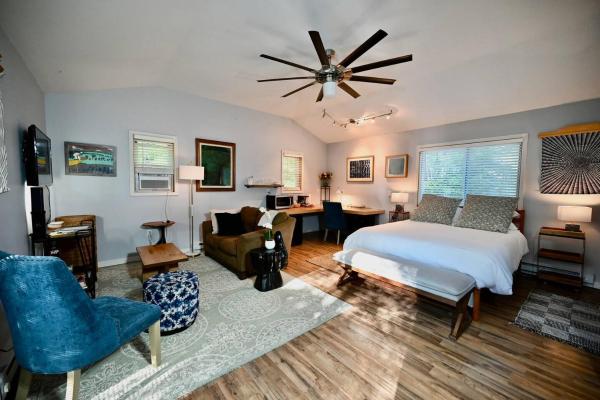 The Artist’s Studio | Guesthouse In Saugerties - Woodstock, NY