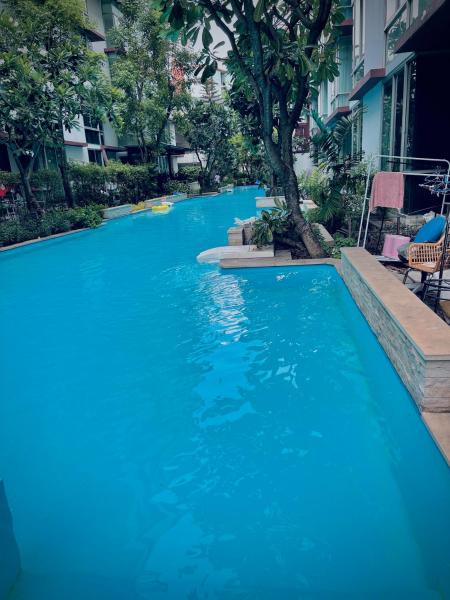 Cozy Poolside Condo Near Bts All Amenities - Lat Krabang