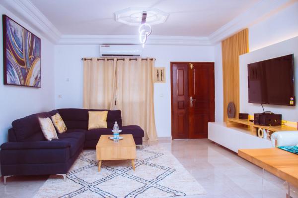 T3 Standing Premium - Abidjan