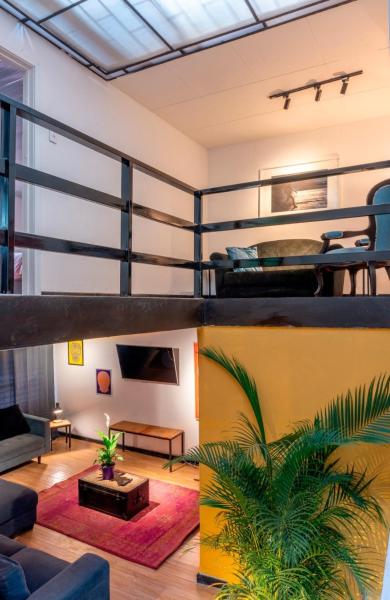 Spectacular 1950s House, Centrally Located And Cozy - Bogota