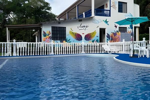 Quinta Con Jacuzzi, Cancha De Fútbol Y Bolirana - Melgar
