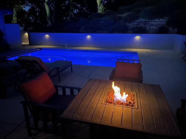 Hilltop Vistas Pool, Wine & Family Fun - Atascadero, CA
