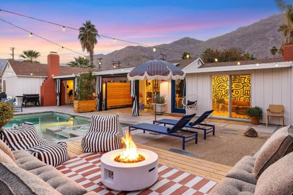 House Of Funk Palm Springs - Palm Springs, CA
