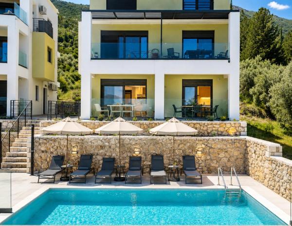 Charisma Apartments - Greece
