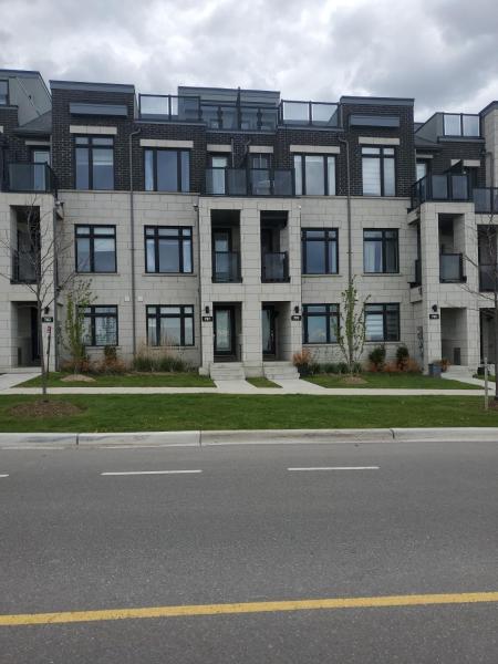 Lake Breeze Water View - Bowmanville